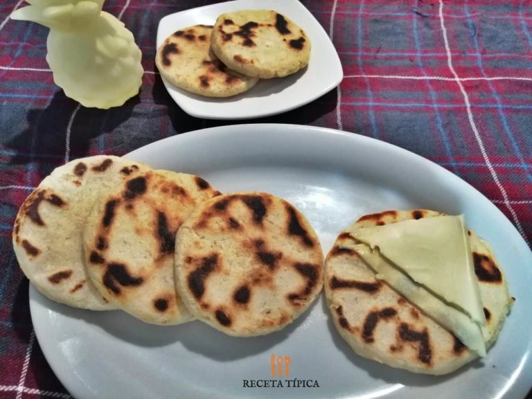How to make Arepas de Yuca (Easy and with excellent results)